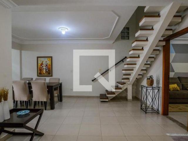Casa à Venda Parque das Nações, 4 Quartos, 274 m2