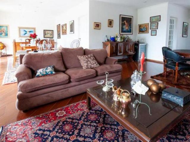 Casa à Venda Parque dos Príncipes, 4 Quartos, 500 m² São Paulo