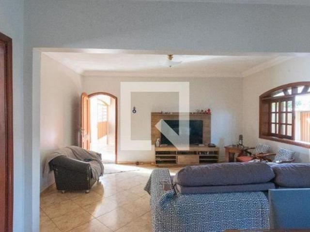 Casa à Venda Parque Industrial, 3 Quartos, 200 m2