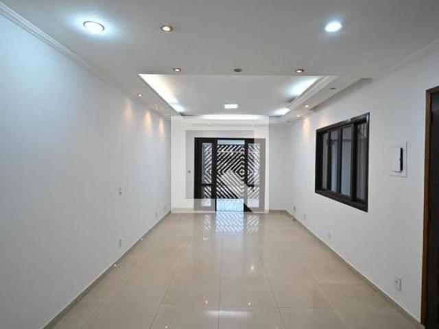 Casa à Venda Parque Industrial das Oliveiras, 5 Quartos, 242 m2