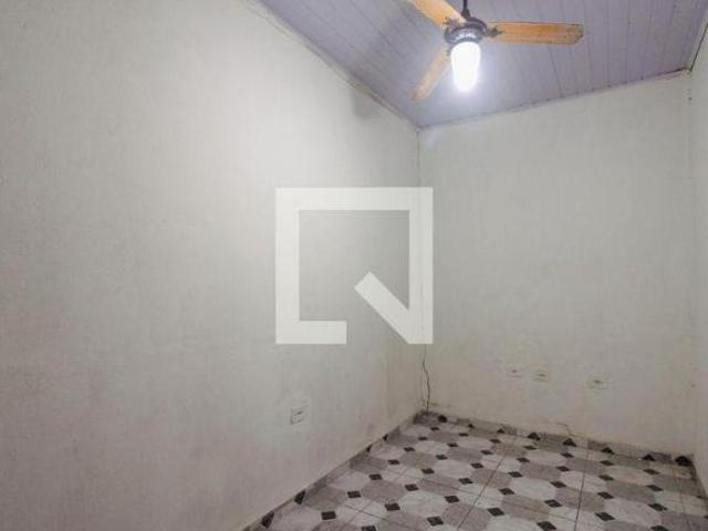 Casa à Venda Parque Industrial das Oliveiras, 2 Quartos, 400 m² Taboão da Serra