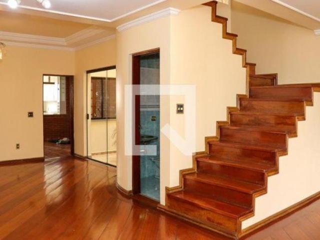 Casa à Venda Parque João Ramalho, 4 Quartos, 350 m² Santo André
