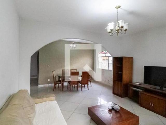 Casa à Venda Parque Recreio, 3 Quartos, 360 m² Contagem
