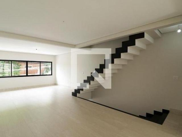Casa à Venda Parque São Domingos, 3 Quartos, 220 m² São Paulo