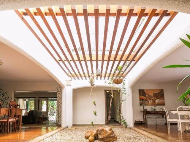 Casa à venda Parque Taquaral 4 quartos suítes
