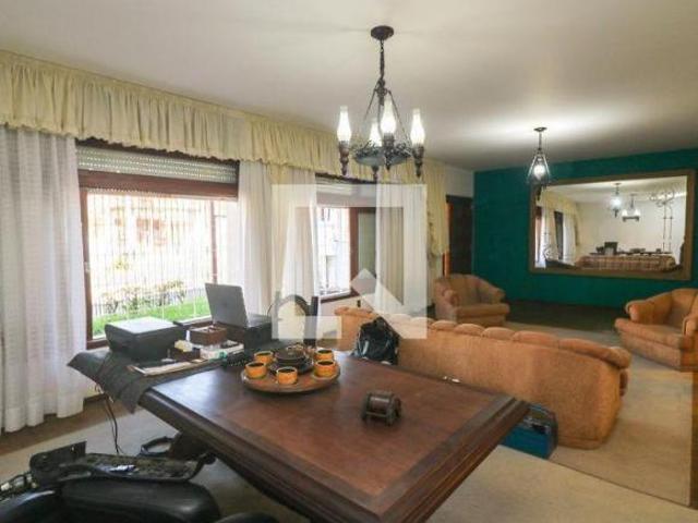 Casa à Venda Partenon, 3 Quartos, 251 m² Porto Alegre