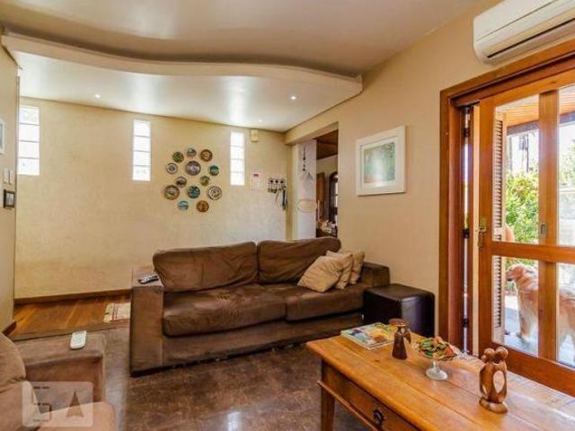 Casa à Venda Partenon, 3 Quartos, 300 m² Porto Alegre