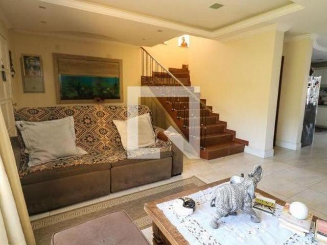 Casa à Venda Partenon, 3 Quartos, 308 m² Porto Alegre