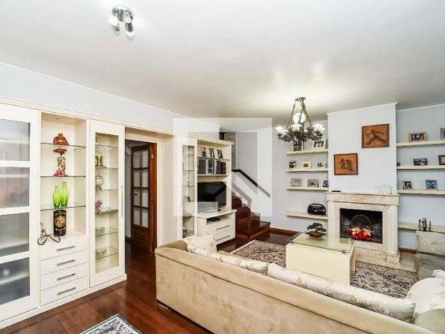 Casa à Venda Passo D&apos areia, 4 Quartos, 234 m² Porto Alegre