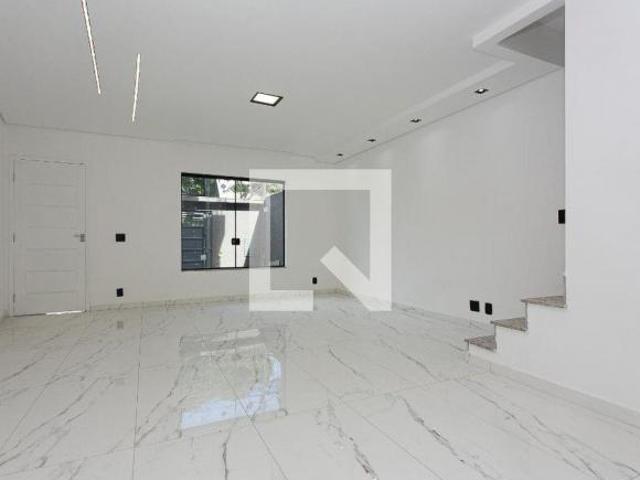 Casa à Venda Penha de França, 2 Quartos, 110 m2