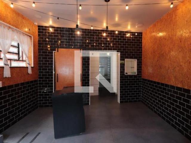 Casa à Venda Penha de França, 2 Quartos, 140 m2