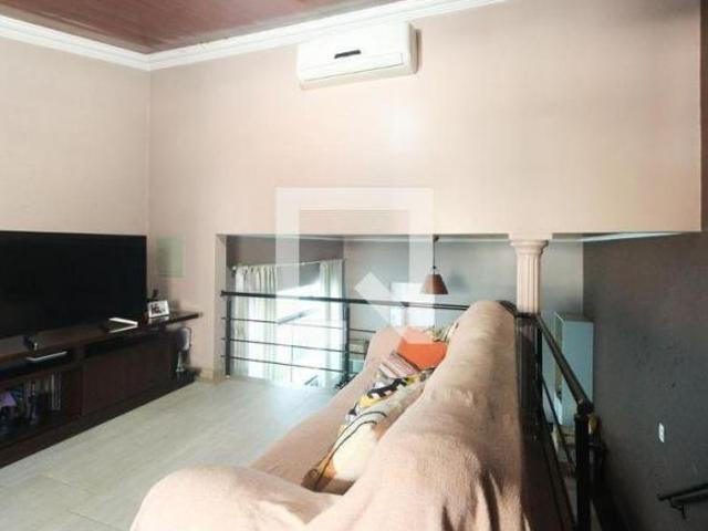 Casa à Venda Penha de França, 2 Quartos, 180 m2