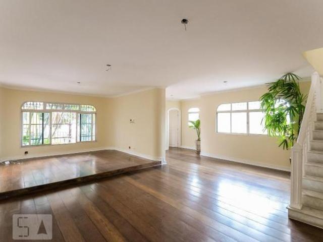 Casa à Venda Penha de França, 3 Quartos, 400 m2