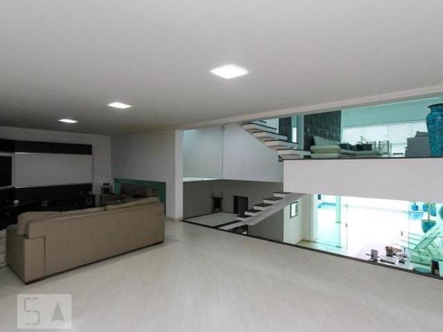 Casa à Venda Penha de França, 3 Quartos, 620 m² São Paulo
