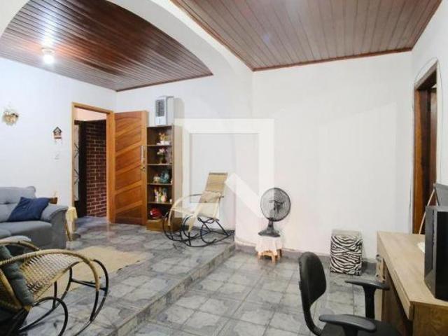 Casa à Venda Penha de França, 4 Quartos, 186 m² São Paulo