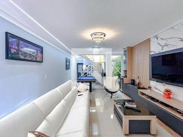 Casa à Venda Penha de França, 4 Quartos, 200 m2