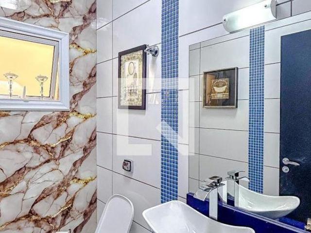 Casa à Venda Penha de França, 4 Quartos, 200 m2