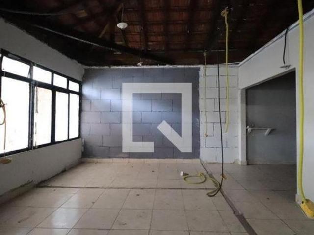 Casa à Venda Penha de França, 4 Quartos, 200 m² São Paulo