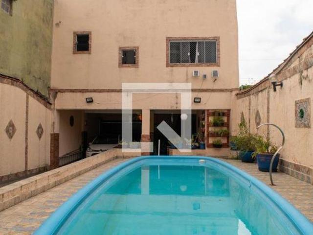 Casa à Venda Penha de França, 6 Quartos, 212 m² São Paulo