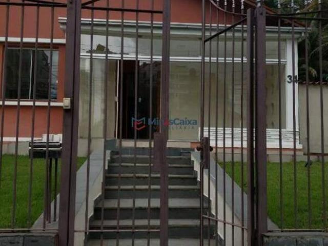 CASA A VENDA PERFEITA PARA INVESTIMENTO COMERCIAL NO FUNCIONÁRIOS COM 700M²!