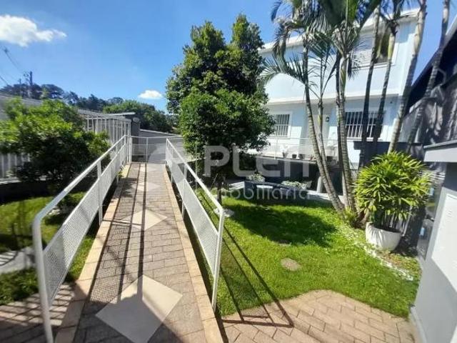 Casa à venda perto do Horto Florestal com 3 quartos, 2 vagas, 185 metros São Paulo, SP