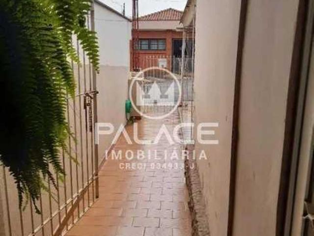 Casa à venda perto do Pão de Açúcar, bairro Alto, Piracicaba, SP