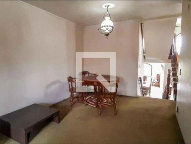Casa à Venda Pestana, 4 Quartos, 500 m2