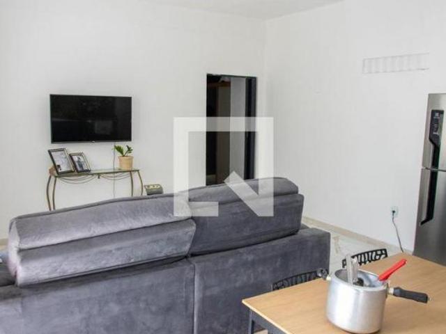 Casa à Venda Pestana, 9 Quartos, 300 m² Osasco