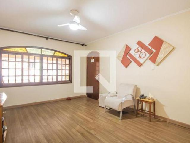 Casa à Venda Pestana, 3 Quartos, 144 m2