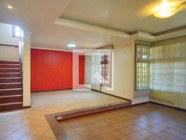Casa à Venda Pinheiro, 4 Quartos, 350 m² São Leopoldo