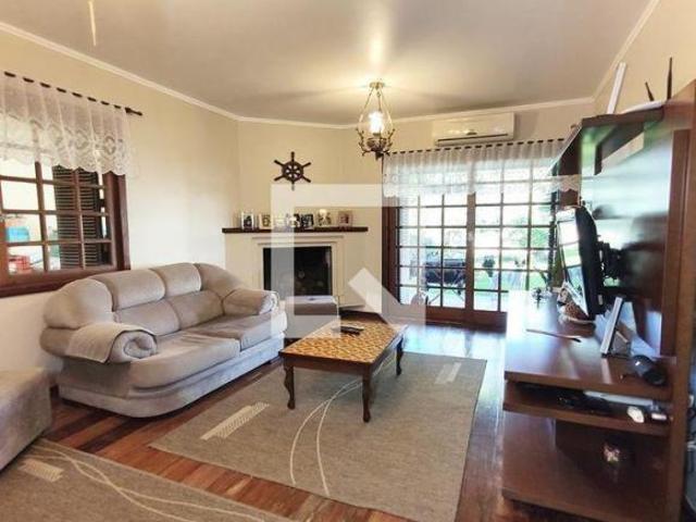 Casa à Venda Pinheiro, 4 Quartos, 300 m² São Leopoldo
