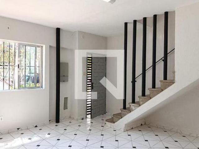 Casa à Venda Pinheiros, 2 Quartos, 80 m2