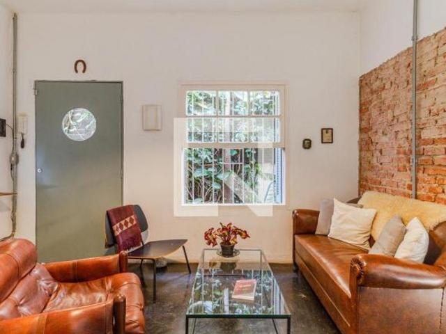 Casa à Venda Pinheiros, 2 Quartos, 130 m2