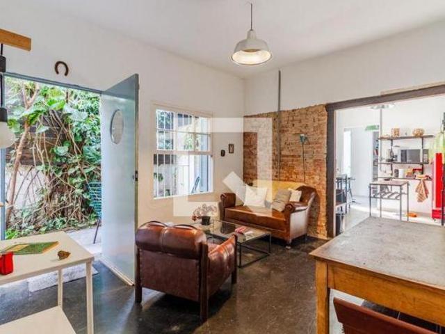 Casa à Venda Pinheiros, 2 Quartos, 130 m2