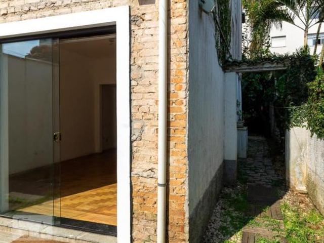 Casa à Venda Pinheiros, 2 Quartos, 130 m2