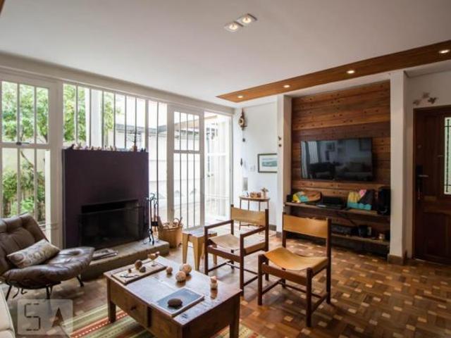 Casa à Venda Pinheiros, 2 Quartos, 230 m2