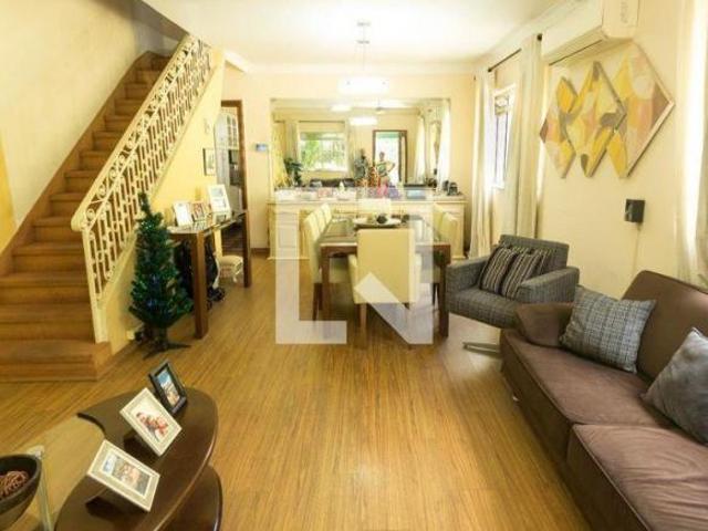Casa à Venda Pinheiros, 2 Quartos, 240 m2