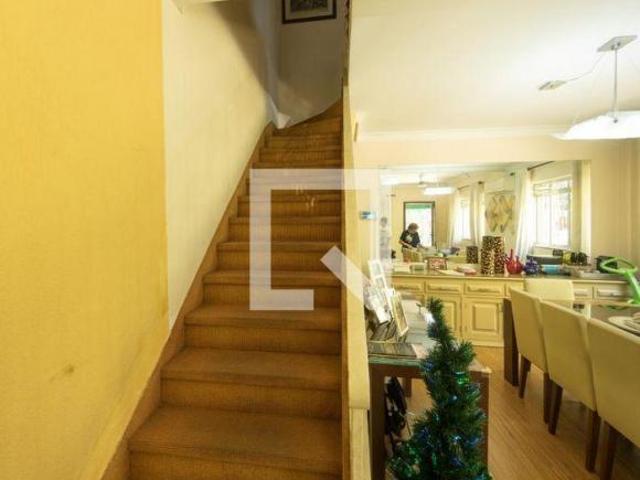 Casa à Venda Pinheiros, 2 Quartos, 240 m2