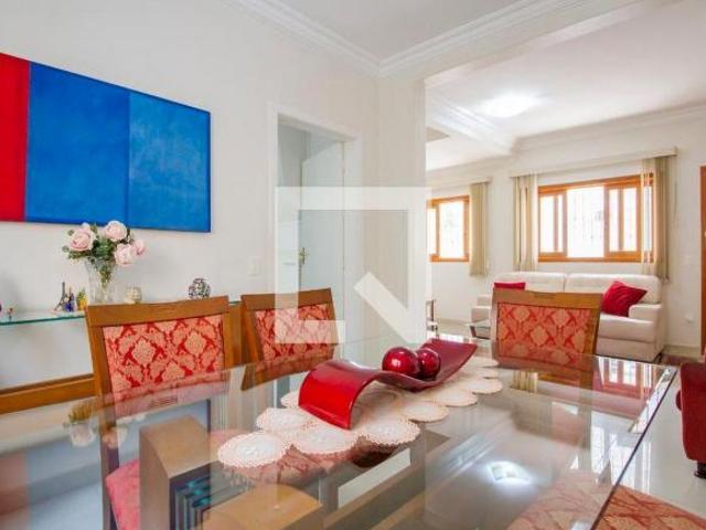 Casa à Venda Pinheiros, 3 Quartos, 155 m2