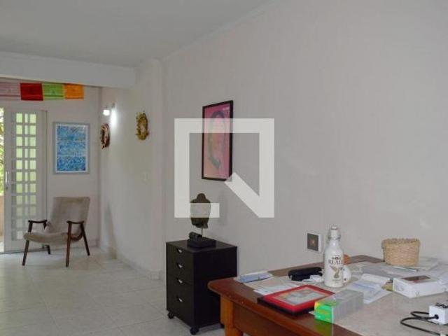 Casa à Venda Pinheiros, 3 Quartos, 200 m2