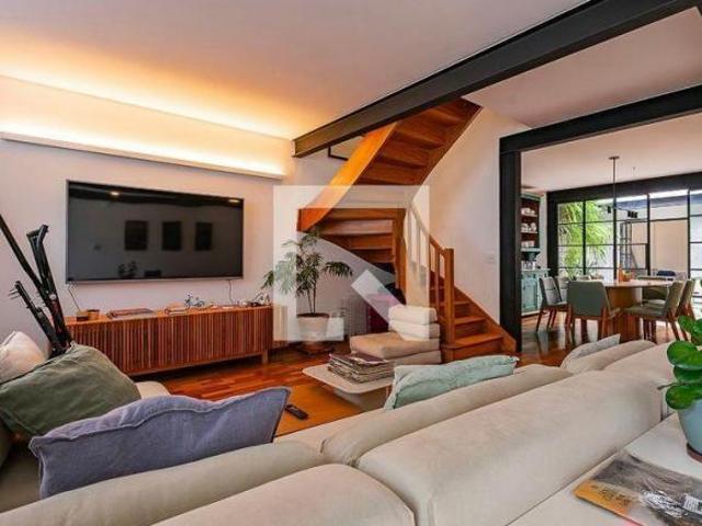 Casa à Venda Pinheiros, 3 Quartos, 200 m2