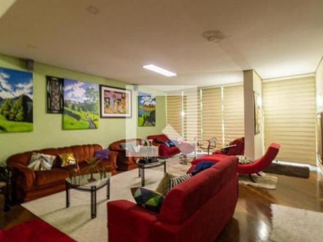 Casa à Venda Pinheirinho, 6 Quartos, 700 m² Curitiba