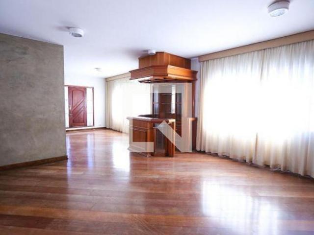 Casa à Venda Piqueri, 4 Quartos, 800 m² São Paulo