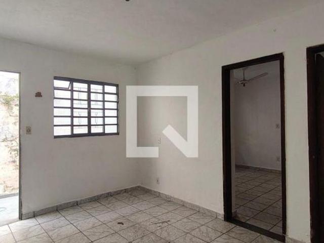 Casa à Venda Piqueri, 2 Quartos, 40 m2