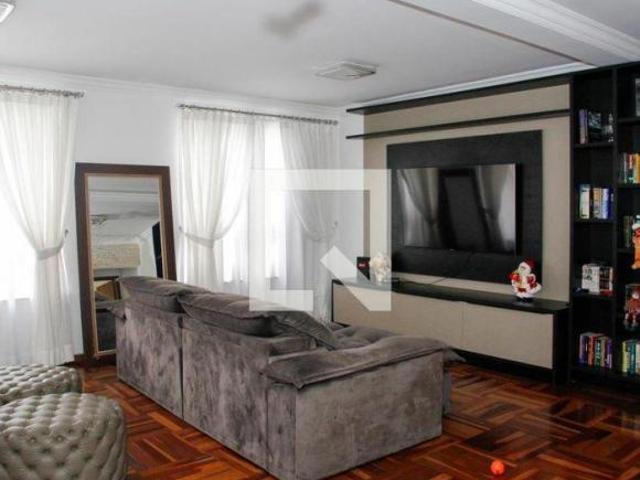 Casa à Venda Piqueri, 3 Quartos, 210 m2