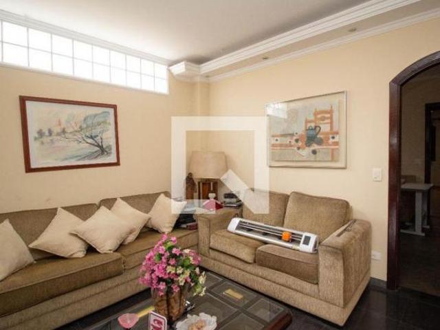 Casa à Venda Piqueri, 3 Quartos, 250 m2