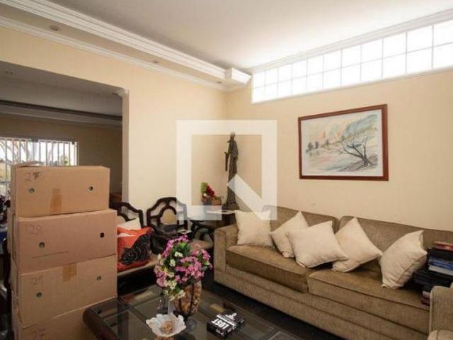 Casa à Venda Piqueri, 3 Quartos, 250 m² São Paulo