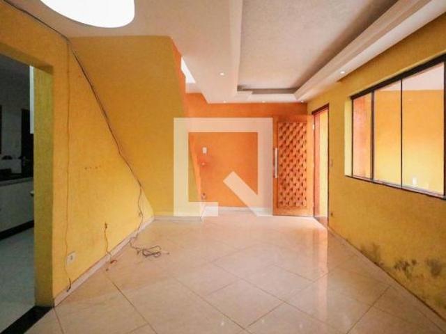 Casa à Venda Piraporinha, 3 Quartos, 250 m2
