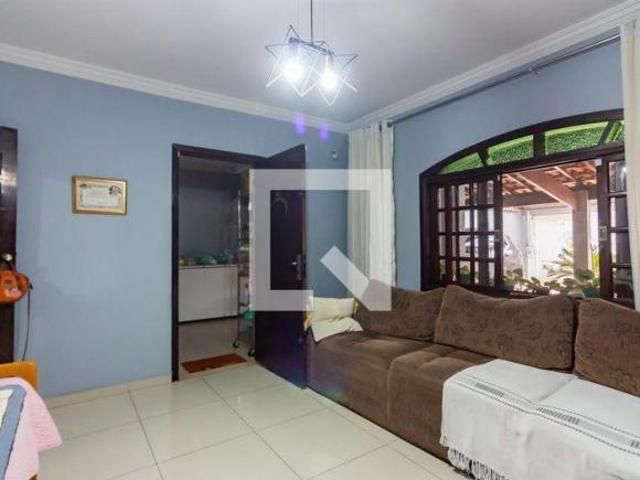 Casa à Venda Piratininga, 3 Quartos, 176 m2
