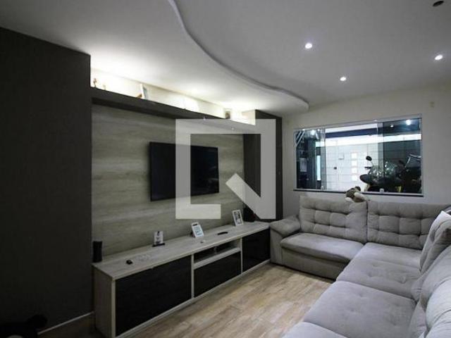 Casa à Venda Planalto, 3 Quartos, 236 m2